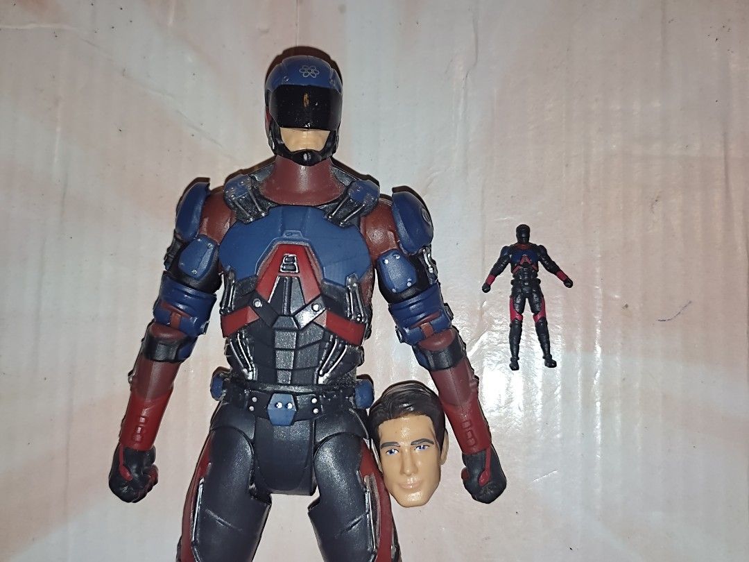 37 DCUC Matter DC Multiverse Universe marvel Collectibles Comics ...