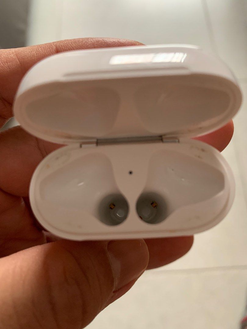 Apple Airpods Charging Case Gen2, Audio, Earphones on Carousell