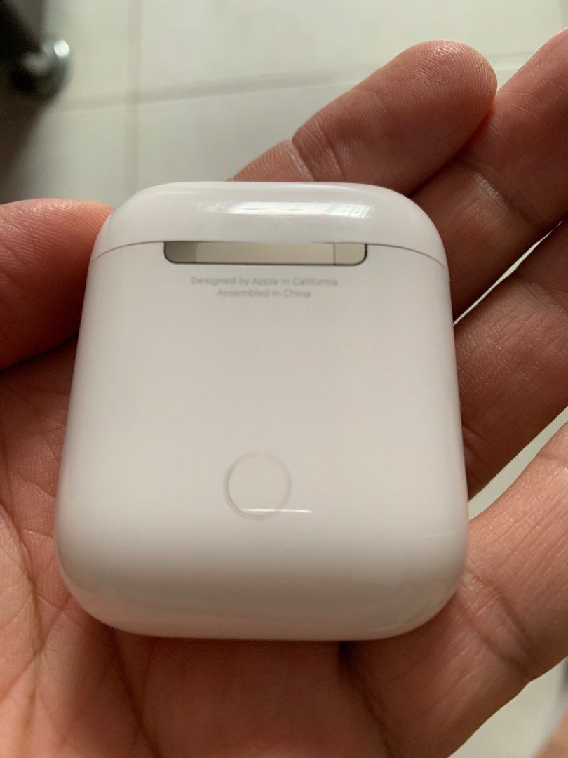 Apple Airpods Charging Case Gen2, Audio, Earphones on Carousell