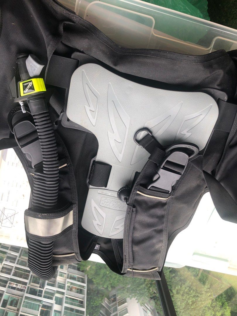 Aquatec Buoyancy control device, Sports Equipment, Other Sports ...