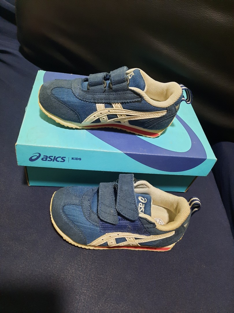 Asics rubber shoes, Babies & Kids, Babies & Kids Fashion on Carousell