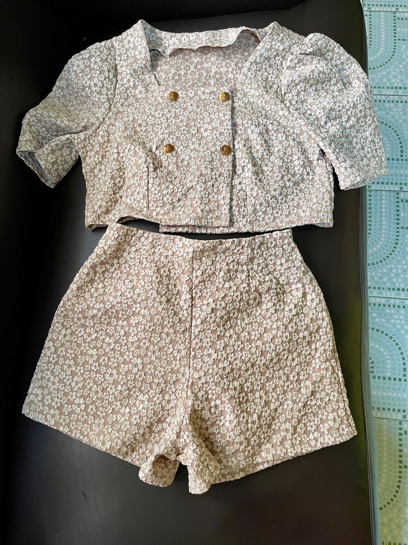 BKK WAPPLE FAB COORDS, Women's Fashion, Dresses & Sets, Sets or ...