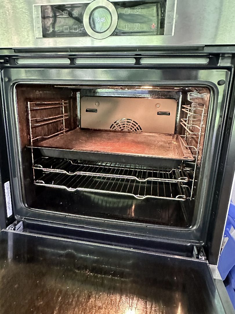 Bosch oven HBG633BS1B Built-in Oven (71L)- only 1 year old!, TV & Home ...