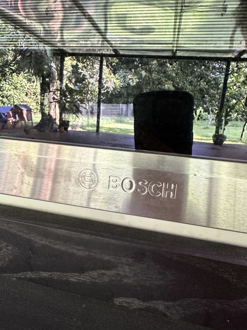 Bosch oven HBG633BS1B Built-in Oven (71L)- only 1 year old!, TV & Home ...