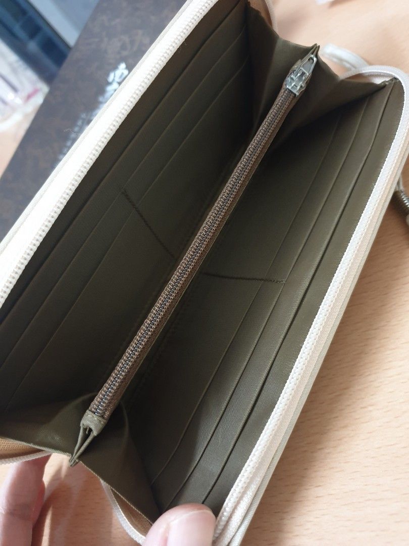 Chinese style long wallet, Women's Fashion, Bags & Wallets, Wallets ...