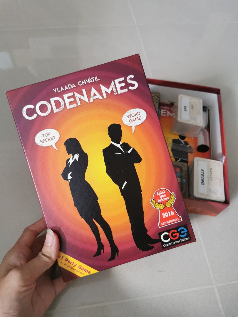 Codenames game, Hobbies & Toys, Toys & Games on Carousell