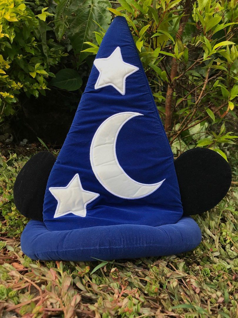 DISNEY MICKEY WIZARD HAT, Hobbies & Toys, Toys & Games on Carousell