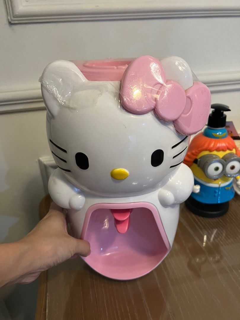 dispenser hello kitty, Bayi & Anak, Lainnya di Carousell