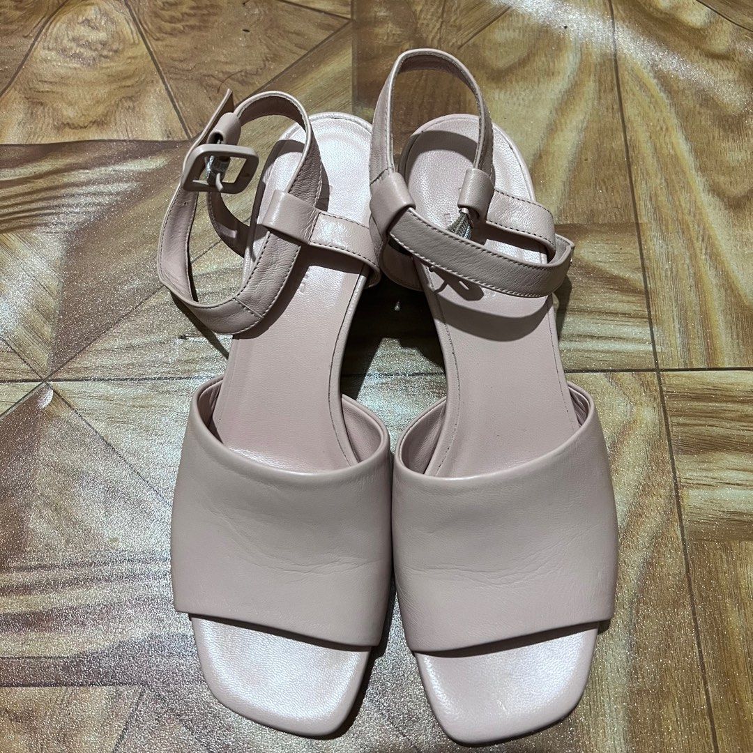 Everlane Block Heel Sandals, Women's Fashion, Footwear, Sandals on ...