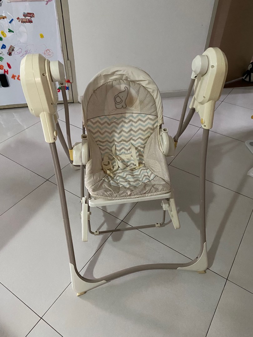 Fisher Price Motorised Baby Swing/Rocker with music, Babies & Kids ...