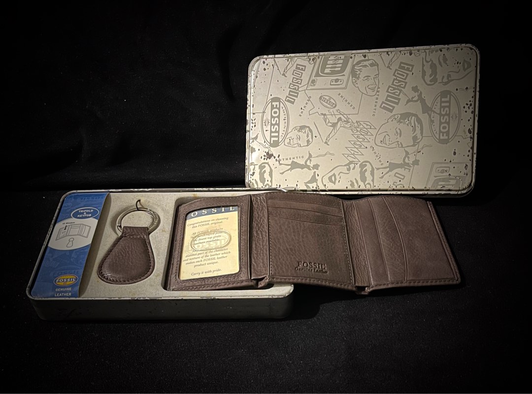 Fossil Trifold Wallet + Key Fob, Men's Fashion, Watches & Accessories ...