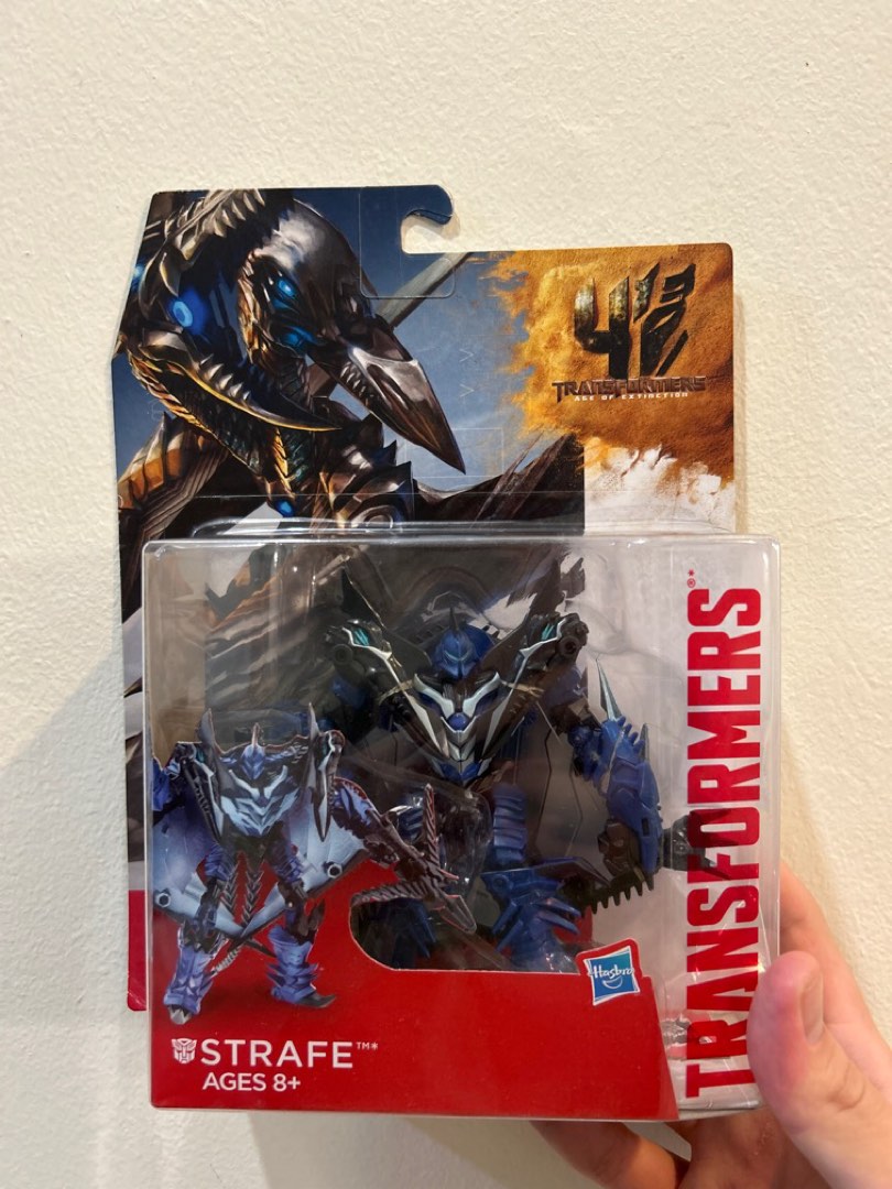 Hasbro Transformers AOE Deluxe Class Dinobot Strafe Swoop Transformers ...