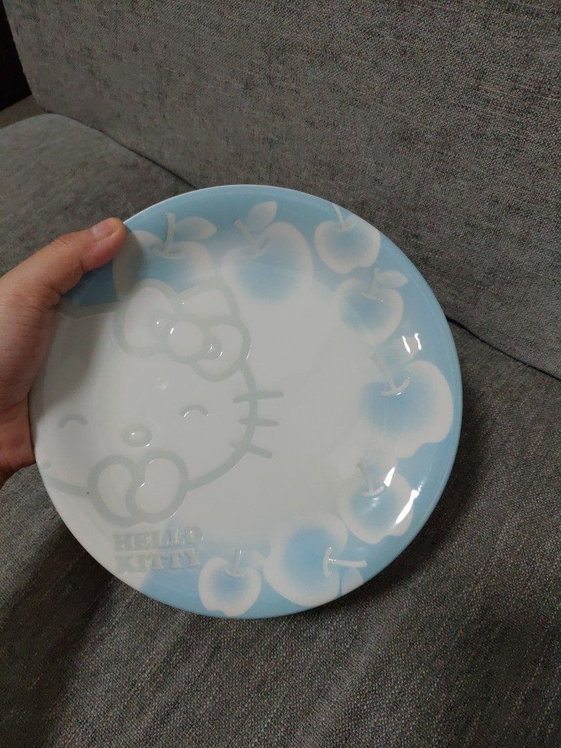 Hello Kitty Plate Collection, Furniture & Home Living, Kitchenware ...