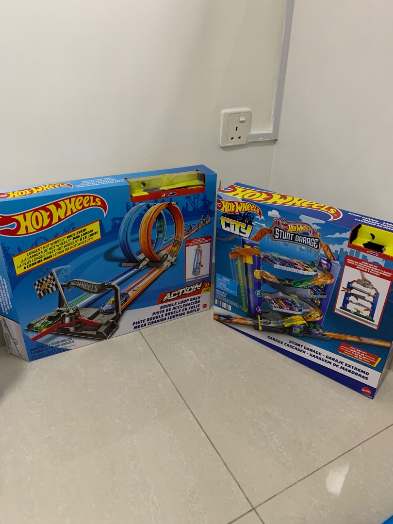 Hot Wheels double pack, Hobbies & Toys, Toys & Games on Carousell
