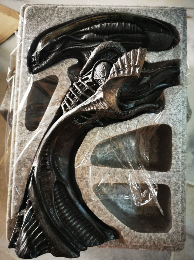 Hottoys 1/4 Alien & Predator Bust Set HR Giger Hot Toys AVP Rare BIB ...