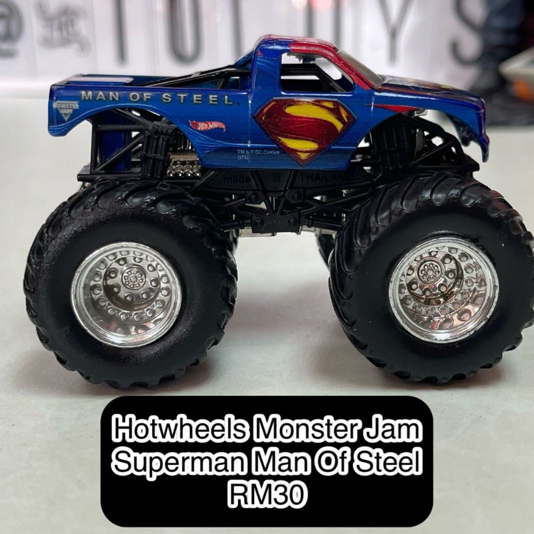 Monster Trucks Superman