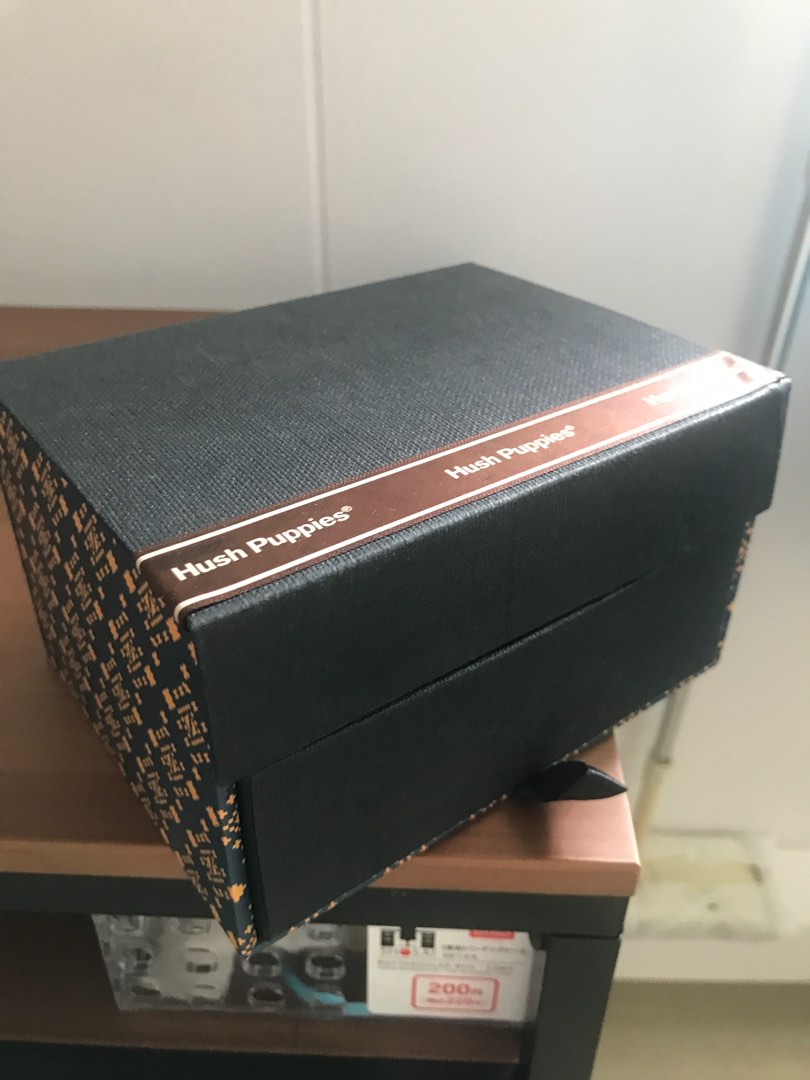 Hush puppies wallet and belt, Luxury, Bags & Wallets on Carousell