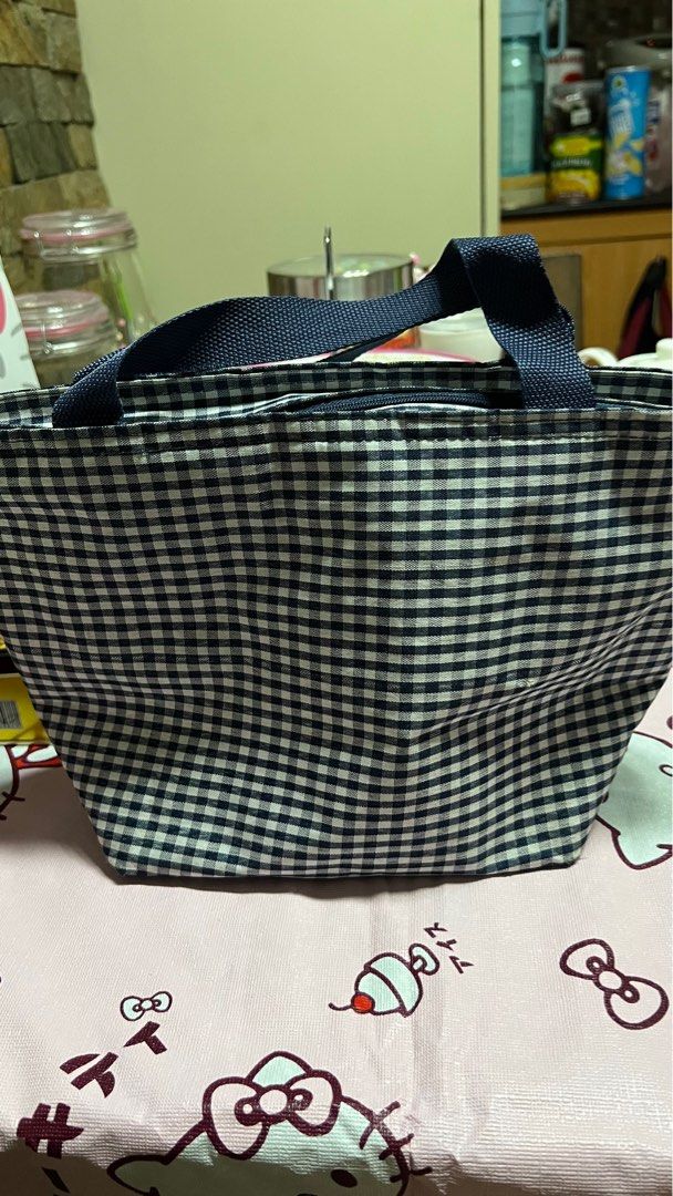 Insulator bag for school office, Hobbies & Toys, Stationary & Craft ...