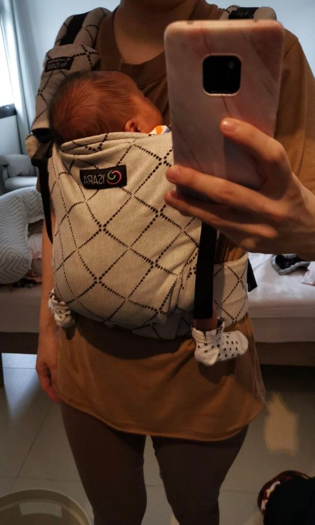 ISARA Baby Full WC carrier, Babies & Kids, Going Out, Carriers & Slings ...