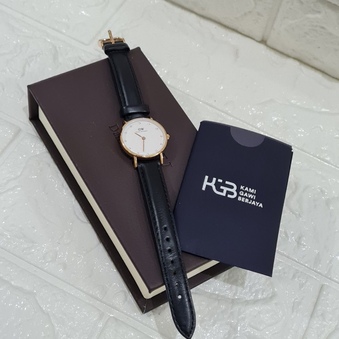 Jam Tangan DW original, Fesyen Wanita, Jam Tangan di Carousell