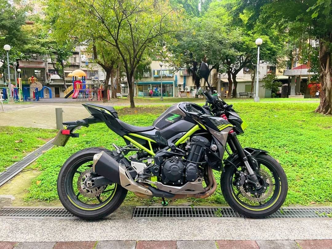 KAWASAKI Z900, 機車, 重機在旋轉拍賣
