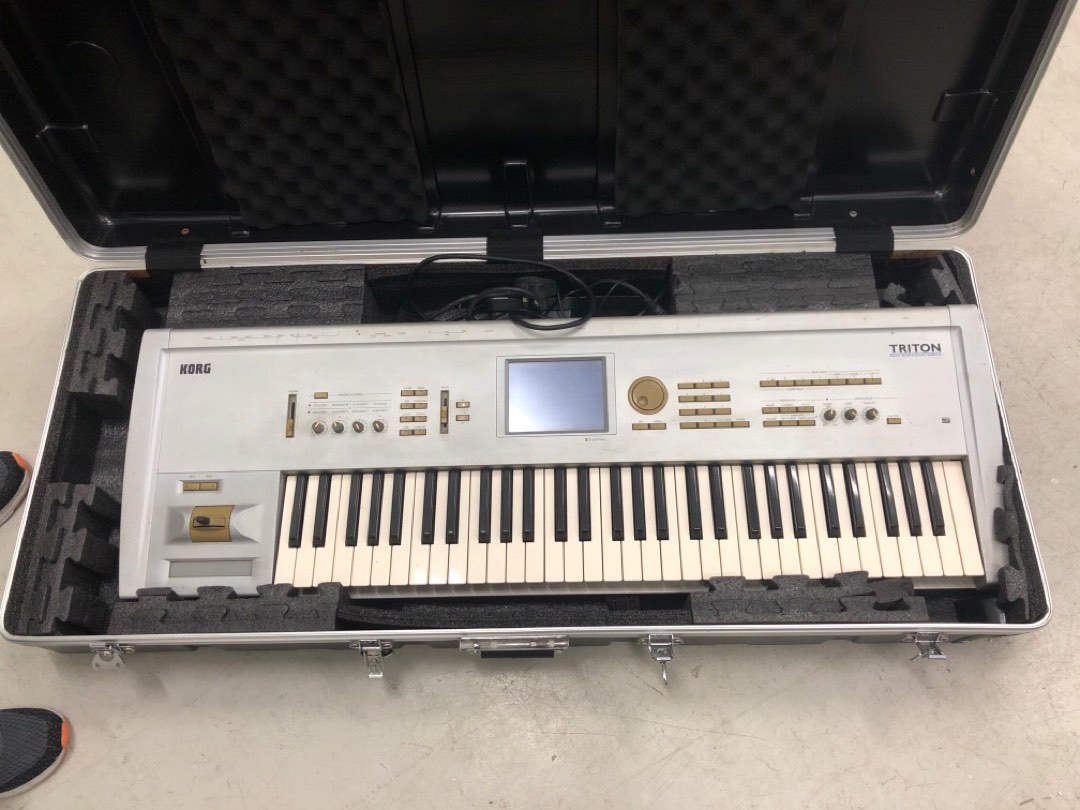 Korg Triton, Hobbies & Toys, Music & Media, Musical Instruments on ...