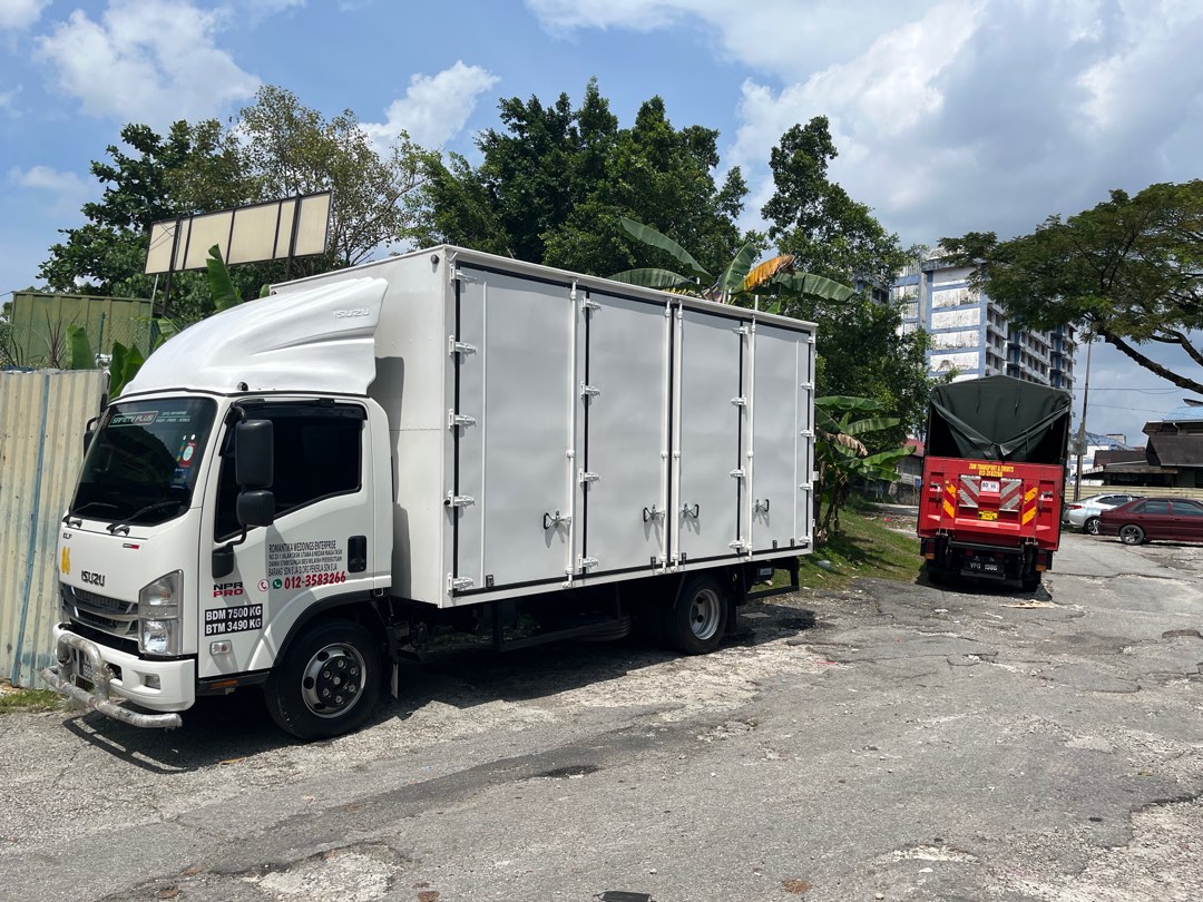 Lori tail lift, Services, Home Services, Movers & Delivery on Carousell