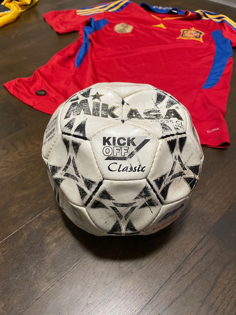 Mikasa S League Ball (early 2000s), Sports Equipment, Sports & Games ...