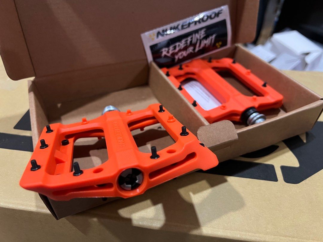 Nukeproof Neutron EVO Flat Pedals, Sports Equipment, Bicycles & Parts ...