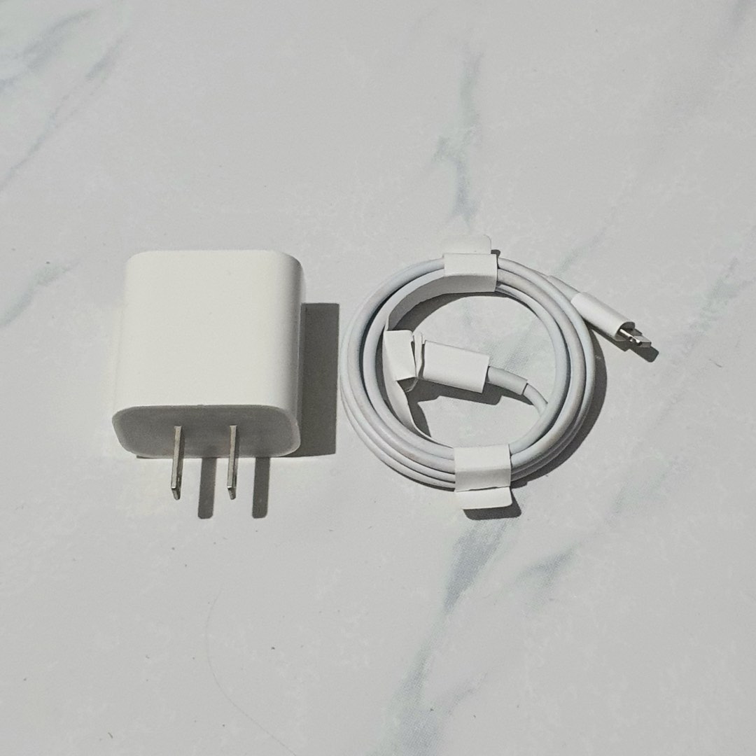 Original ipad charger type C to lightning, Mobile Phones & Gadgets ...