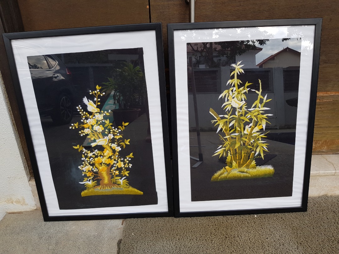 Pair of Vietnamese silk Embroidered art handicraft wall hanging ...