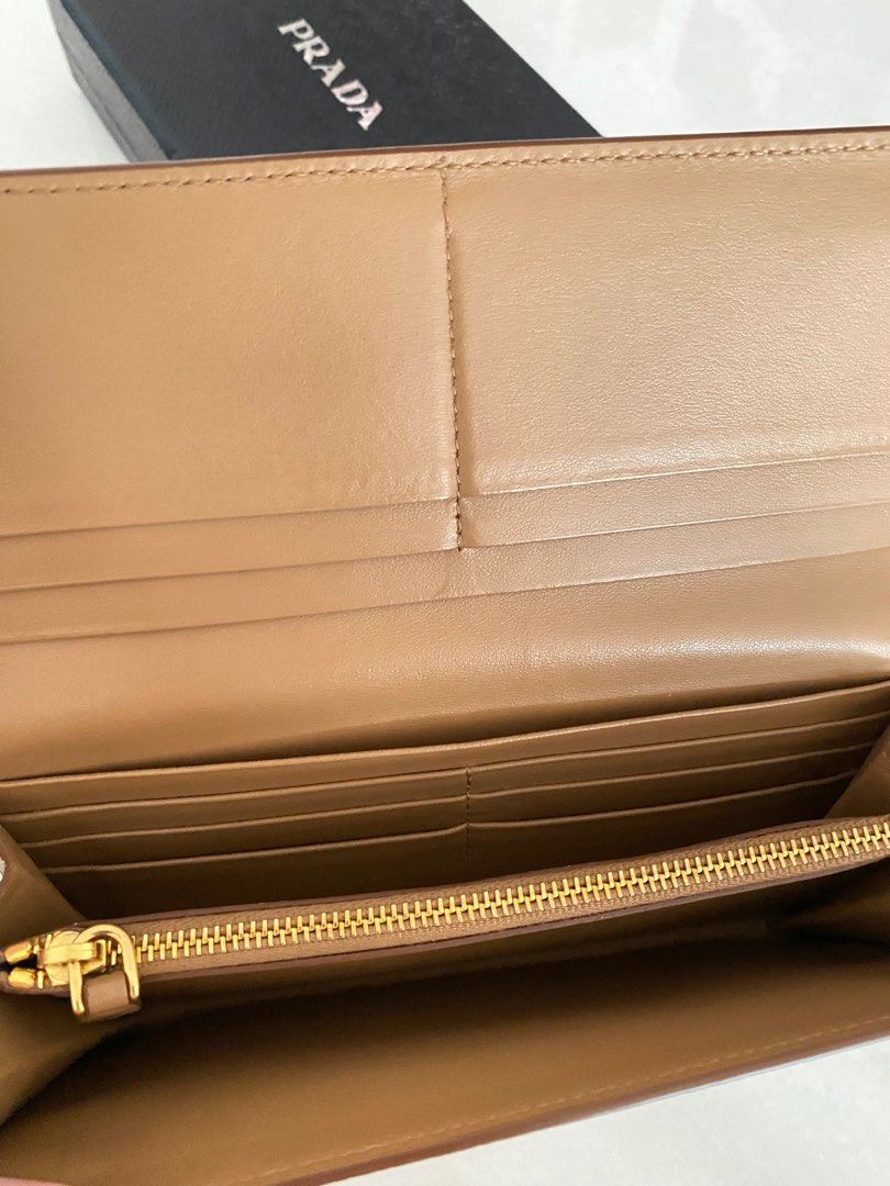 Prada Leather Saffiano Wallet, Luxury, Bags & Wallets on Carousell
