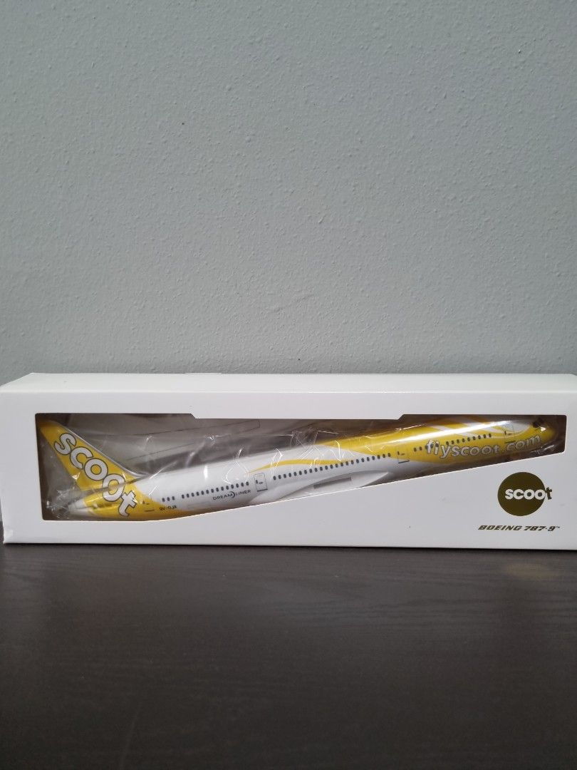 Scoot 787-9 1/200 scale, Hobbies & Toys, Toys & Games on Carousell