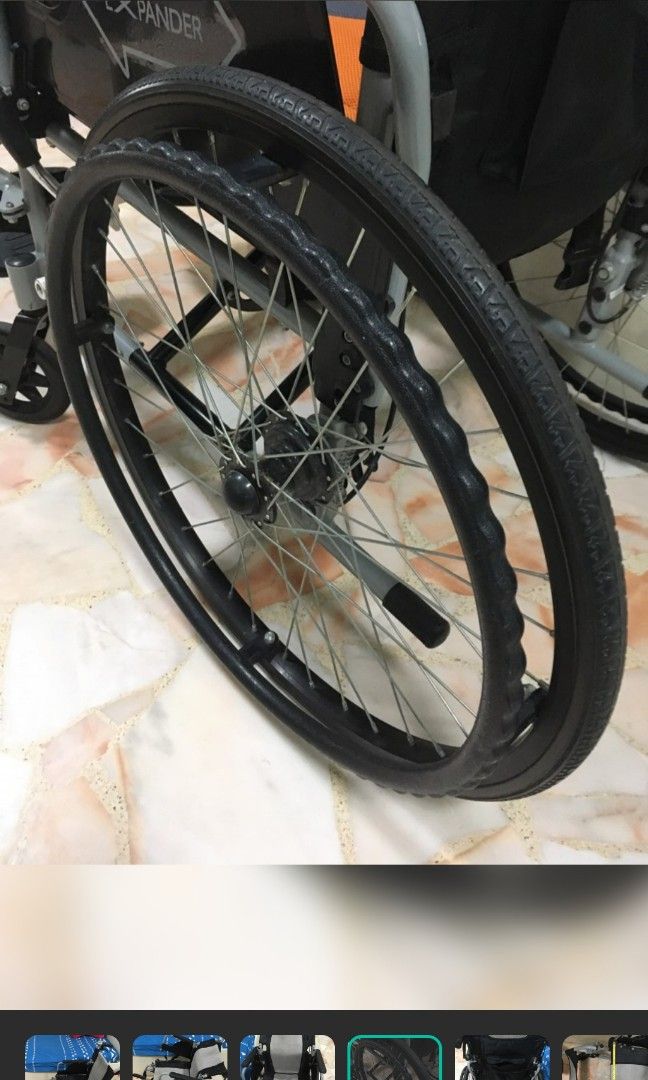 SELF Push 18inch seat width, Health & Nutrition, Assistive ...