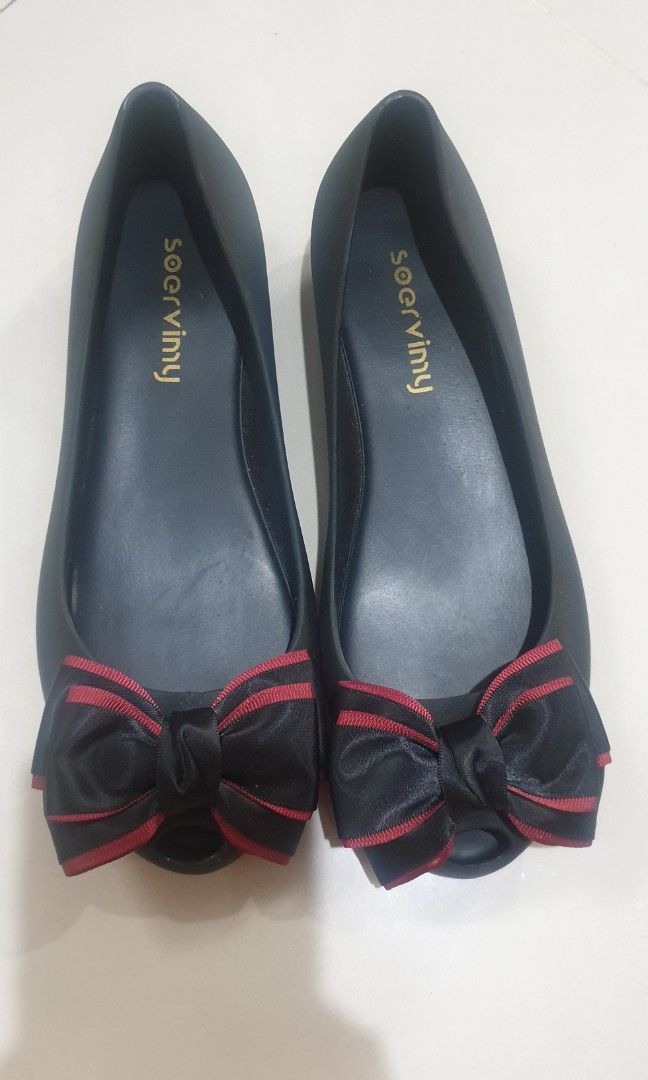 Sepatu ala ala melissa, Fesyen Wanita, Sepatu di Carousell