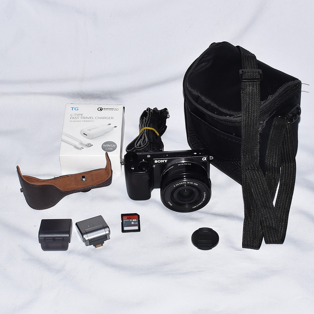 Sony mirrorless NEX-5R & 16-50mm OSS lens (with Sony Camera bag ...