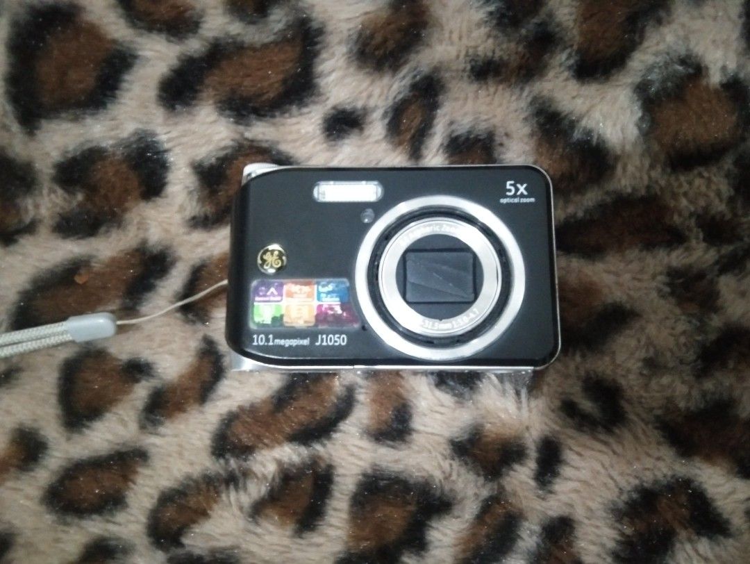Vintage Digital Camera (GE J1050), Photography, Cameras on Carousell