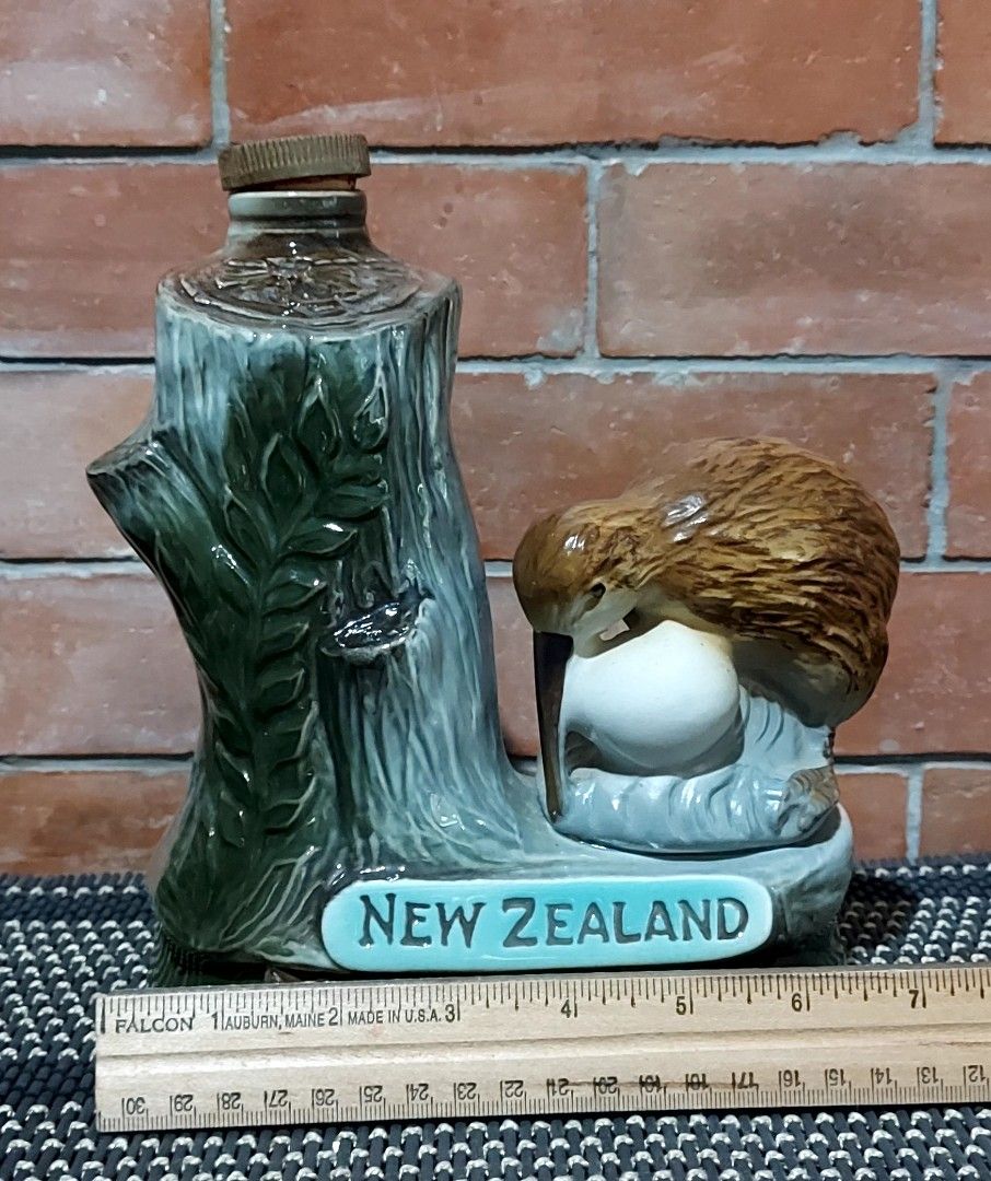 Vintage Jim Bean Collectible Decanter, Hobbies & Toys, Memorabilia ...