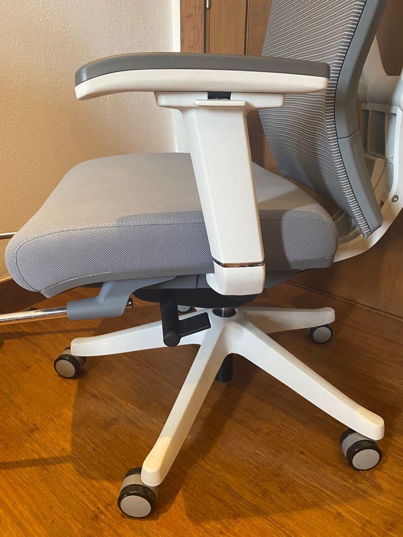 Aofeis Ergochair Alpha, Furniture & Home Living, Furniture, Chairs on ...