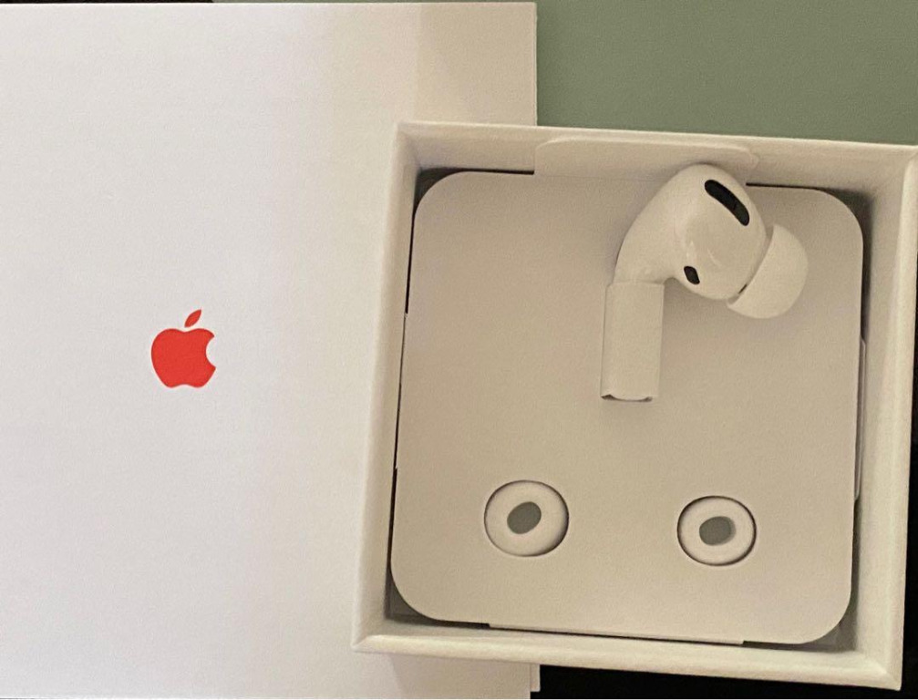 Brand new LEFT Apple Airpod Pro replacement, Audio, Earphones on Carousell