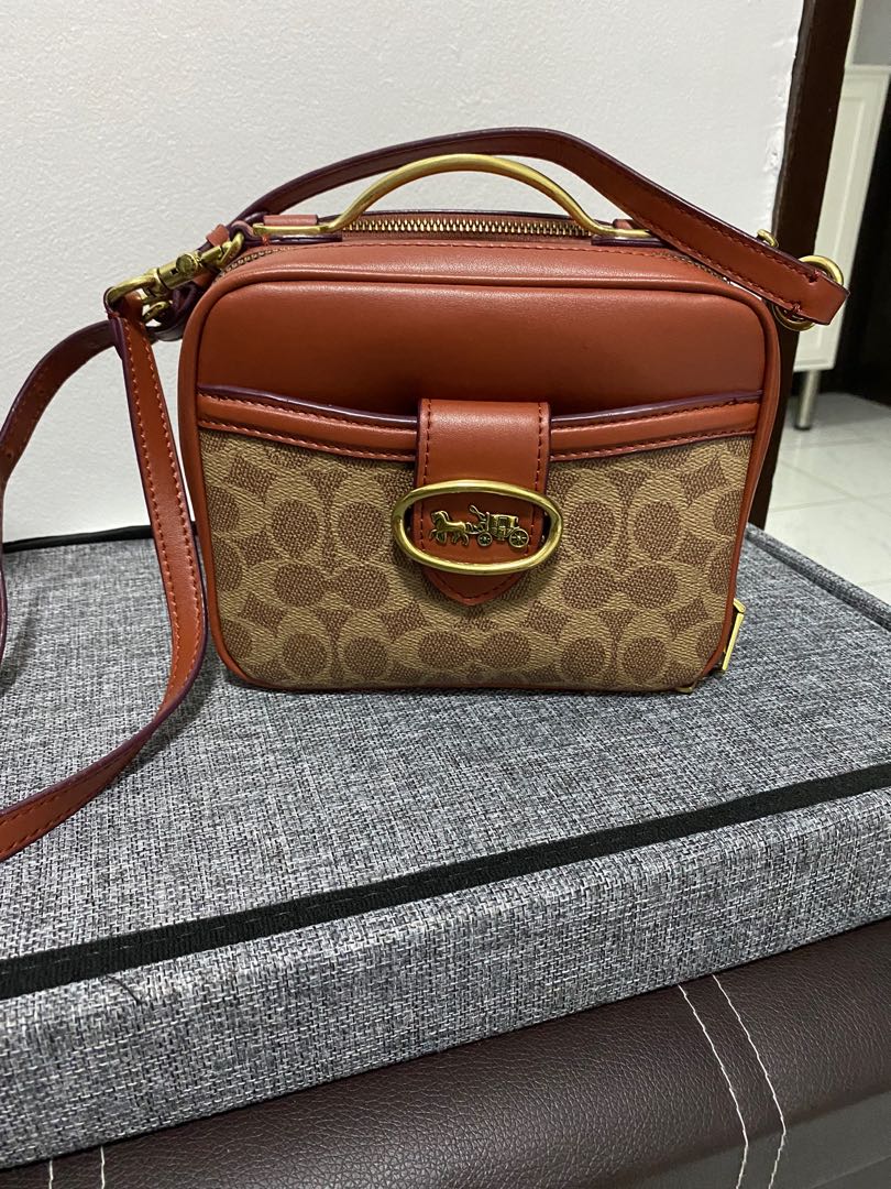 Coach Riley Lunch Box (Singapore Bought), Luxury, Bags & Wallets on ...