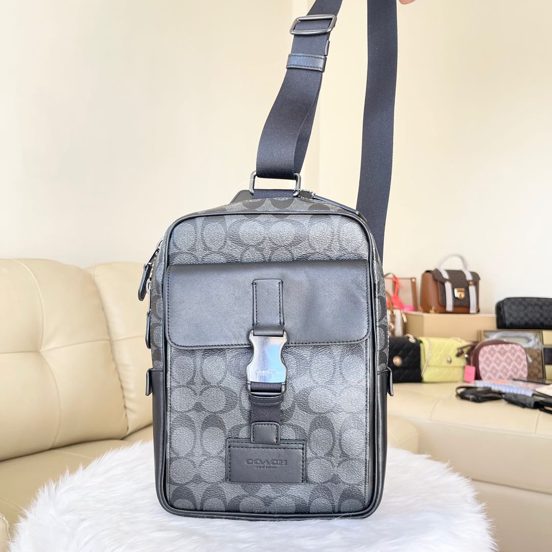 Coach Sling Bag Track Pack for Men in Dark Signature, Men's Fashion ...
