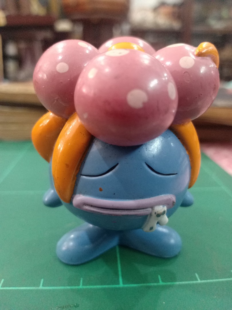 Gloom pokemon Nintendo, Hobbies & Toys, Collectibles & Memorabilia, Fan ...