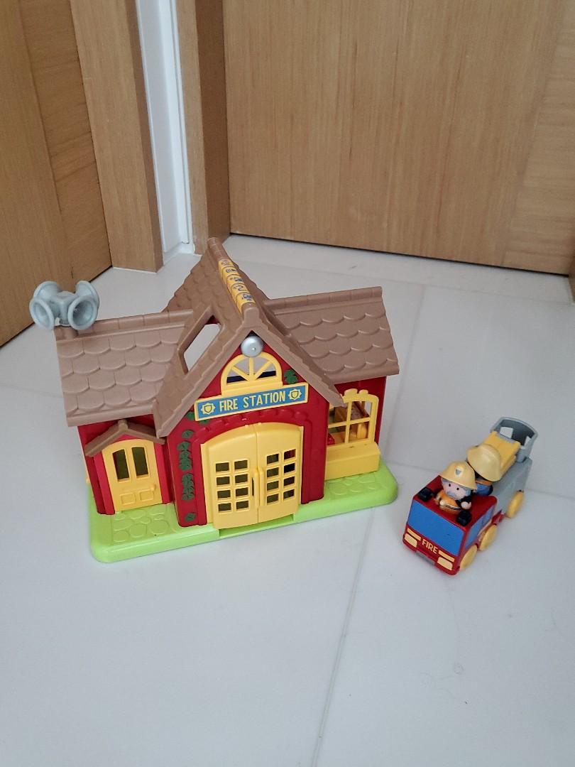 Happyland Fire Station, Hobbies & Toys, Toys & Games on Carousell