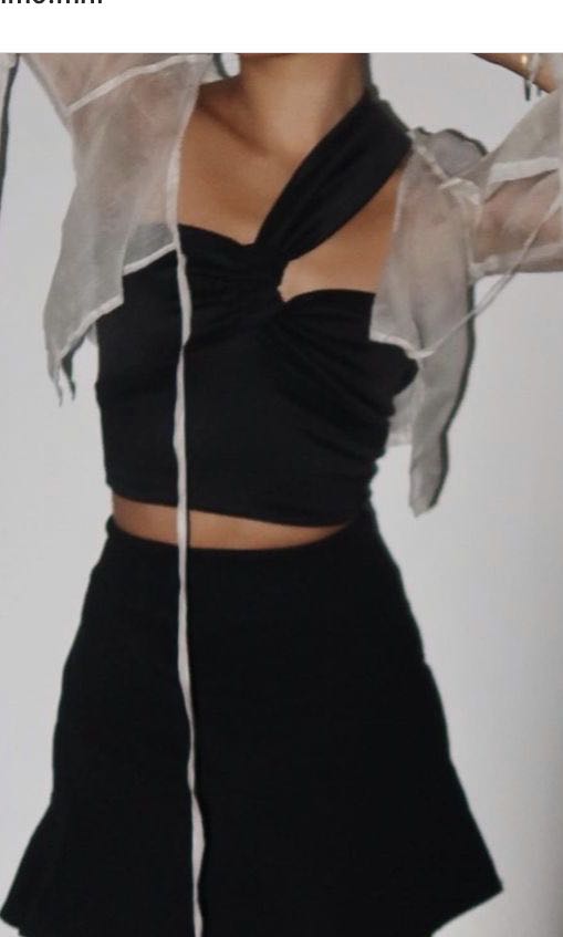 IMO Top in Valentina, Women's Fashion, Tops, Sleeveless on Carousell