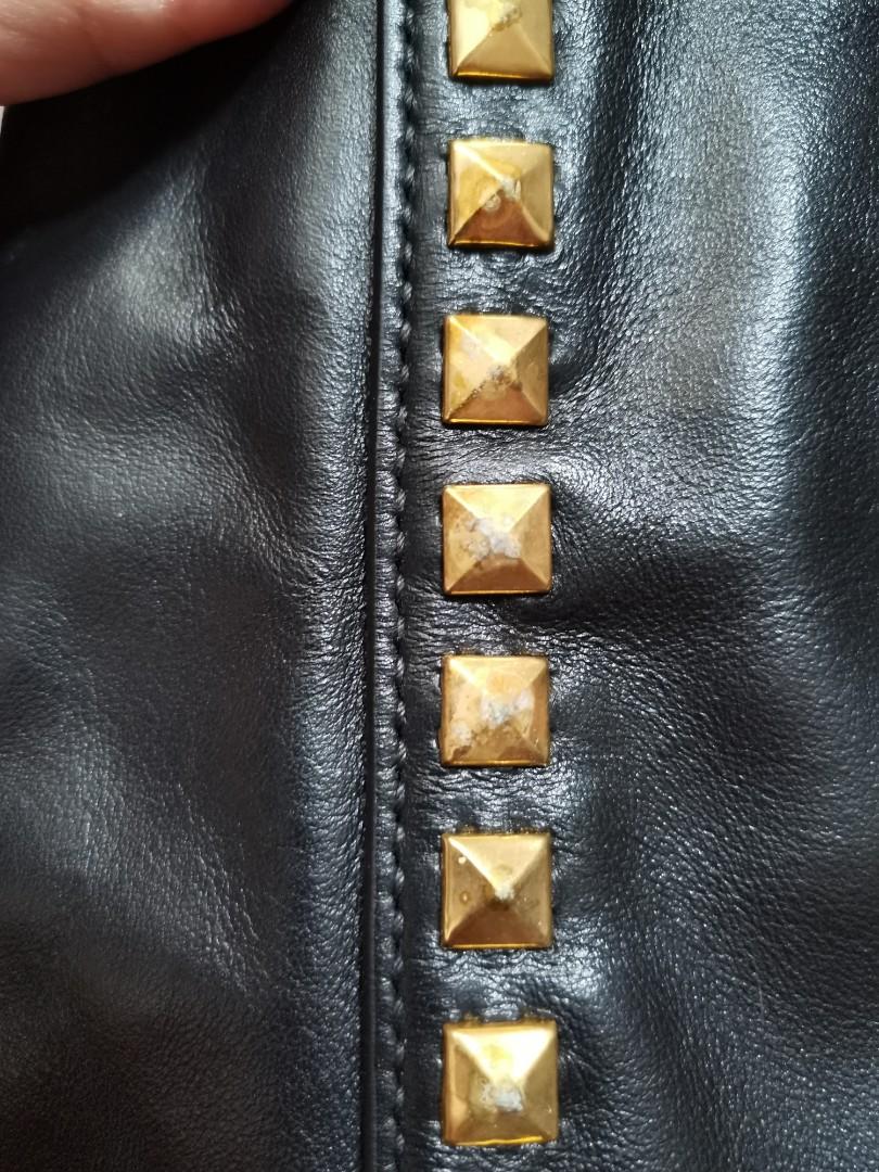 有單 全新miu miu鍋釘袋, 名牌, 手袋及銀包 - Carousell