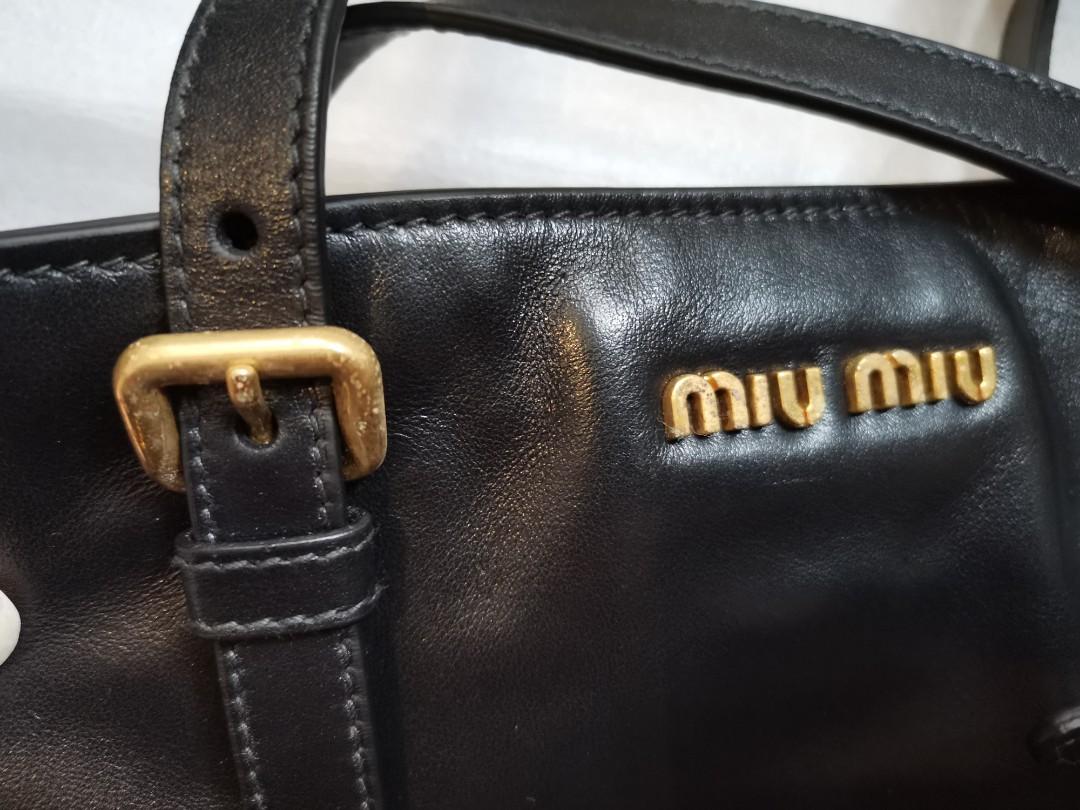 有單 全新miu miu鍋釘袋, 名牌, 手袋及銀包 - Carousell