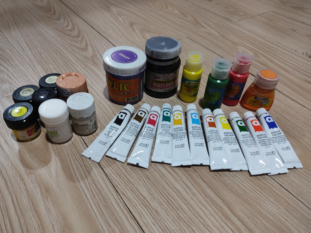 Paint lot FOR FREE, Hobbies & Toys, Stationary & Craft, Craft Supplies ...