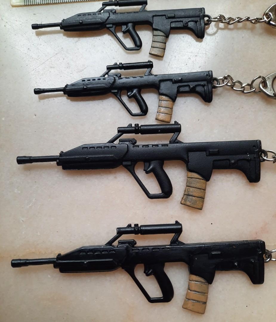 SAR 21 rifle & Ultimax SAW-LMG keychain, Hobbies & Toys, Memorabilia ...