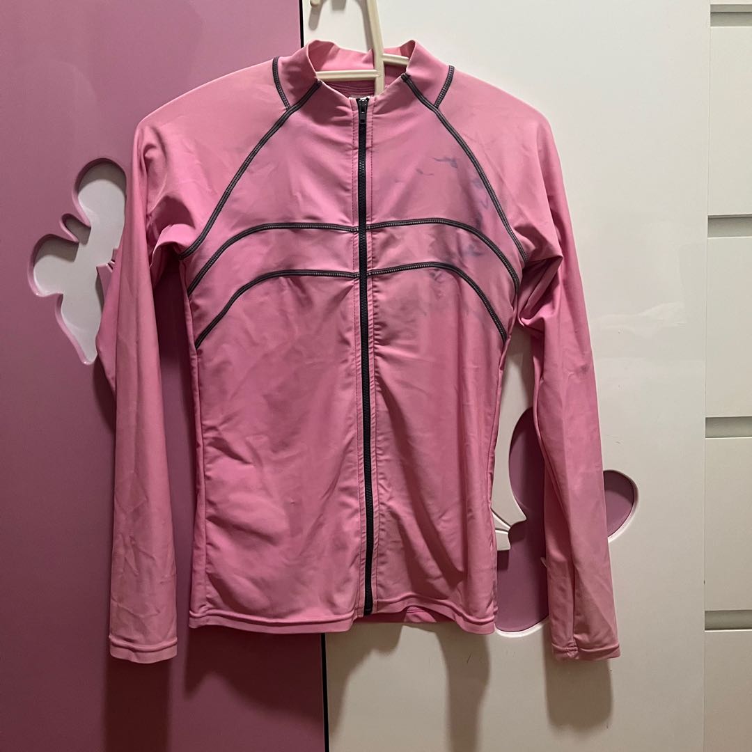 Sogo Pink Rash Guard with Shorts, Women's Fashion, Swimwear, Rash guard ...